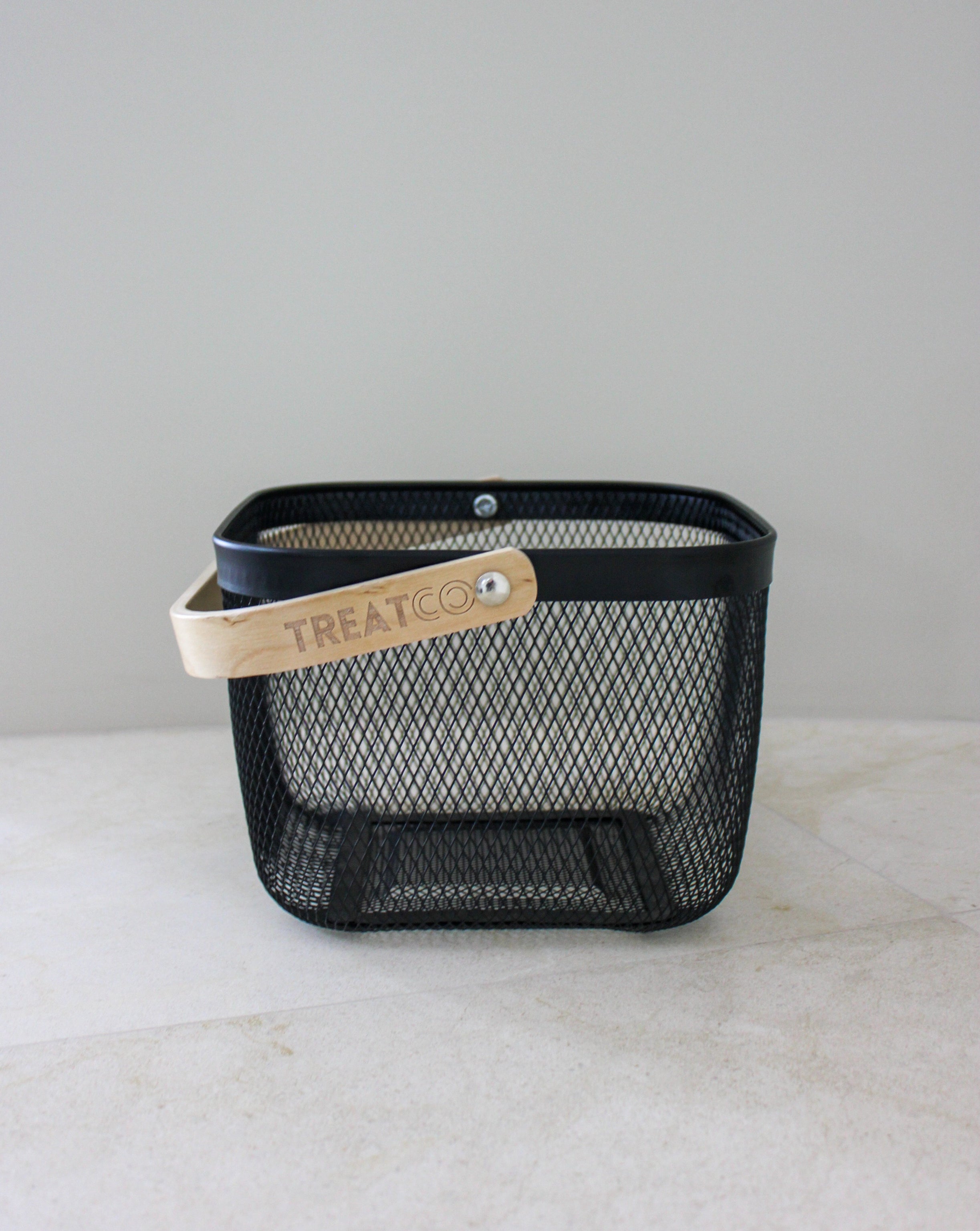 Small Wire Mesh Basket with Wooden Handle – Treat & Co
